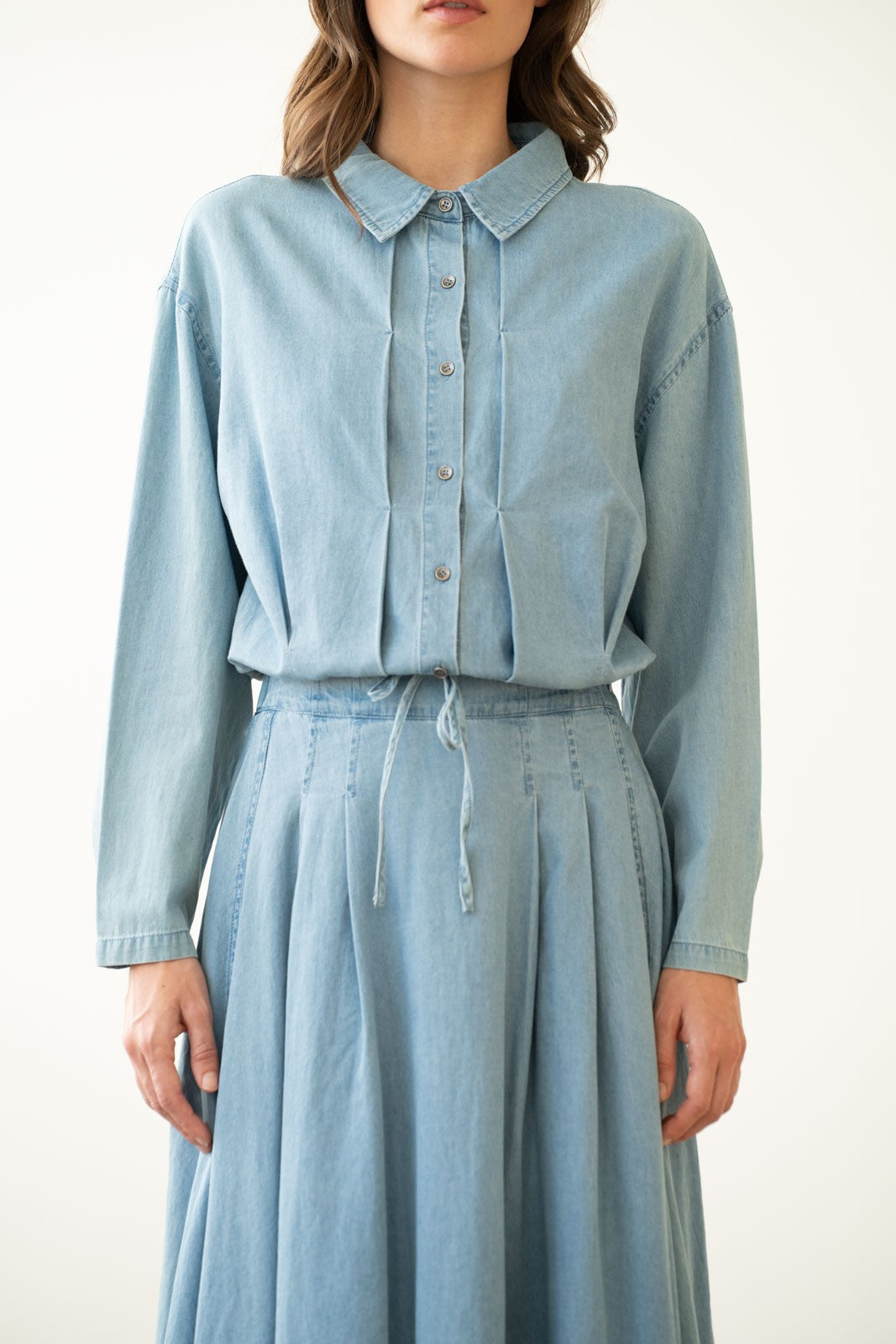 CHAMBRAY SCRUNCH SHIRT – Katie Waltman Jewelry